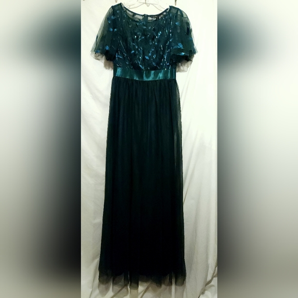 Ever Pretty | Dresses | Nwt Ever Pretty Aline Formal Gown Emerald Green ...